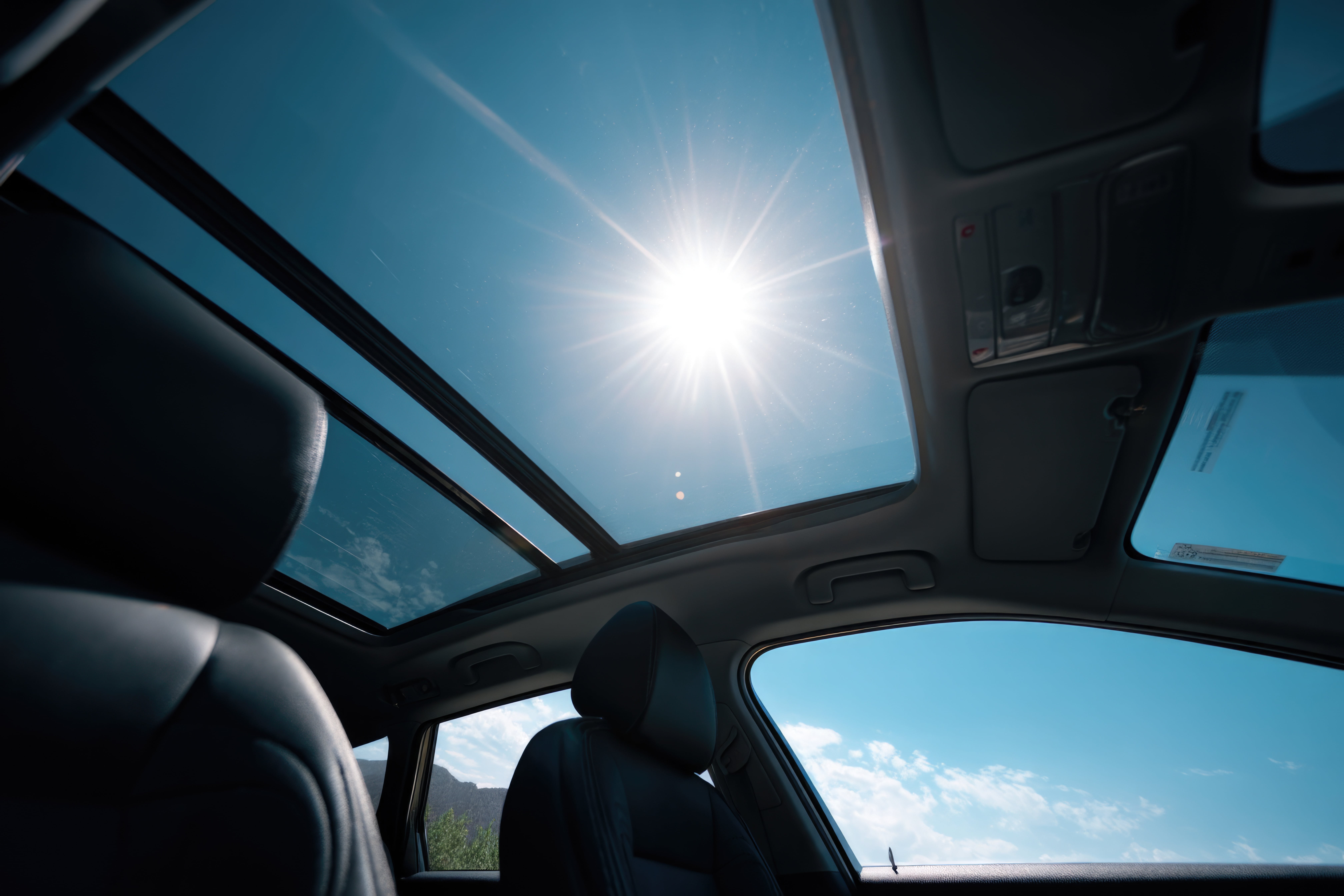Sunroof Shattered? Causes & Replacement Guide Inside